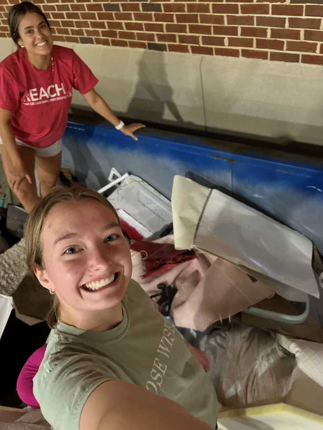 Bama students dumpster dive, find student's lost security blanket