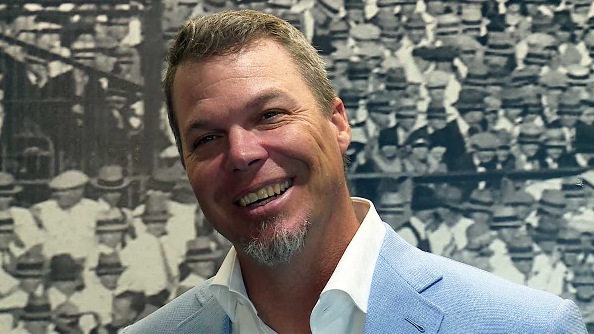 Braves legend Chipper Jones talks Hall of Fame during visit to Birmingham