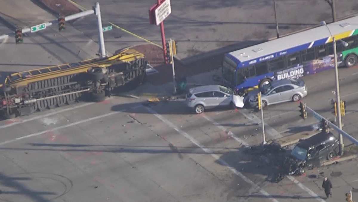 Police pursuit leads to multiple vehicles hit, school bus included