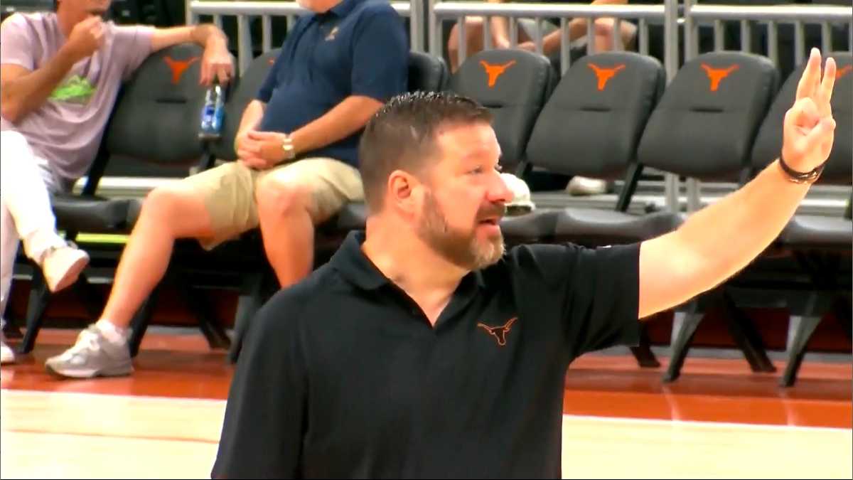 Chris Beard named head basketball coach at Ole Miss