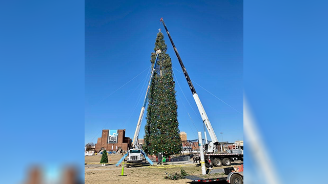Top portion of damaged Christmas tree in Oklahoma reattached
