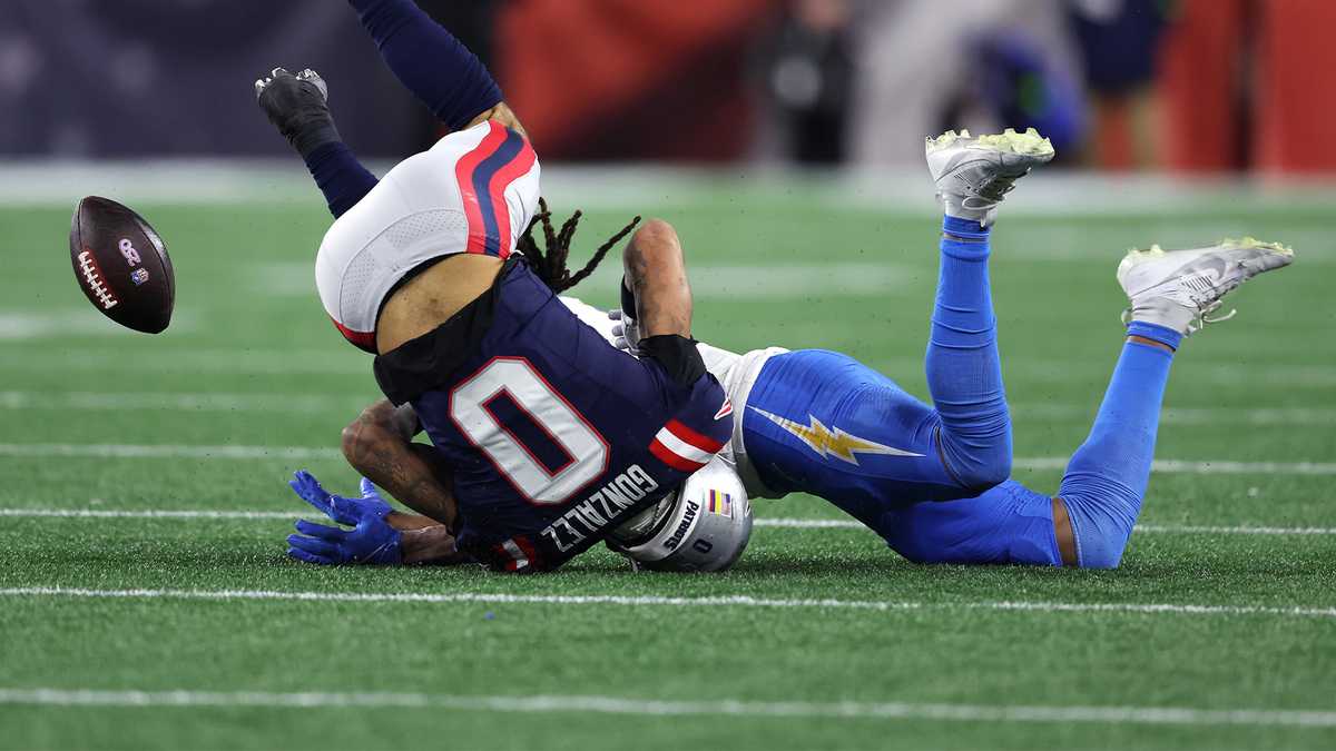 Patriots cornerback Christian Gonzalez in concussion protocol