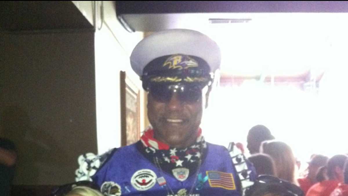 Ravens Flock remembers Captain Dee-Fense | Fan photos