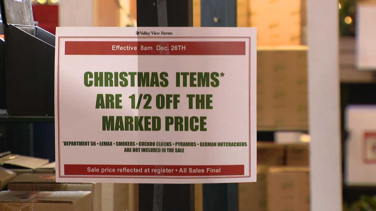 End-of-holiday sale becomes part of Christmas tradition