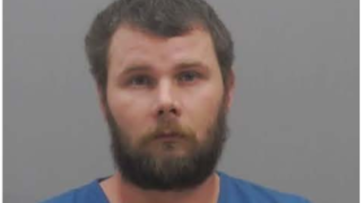 Court docs: Clermont County man accused of pointing laser at flying ...