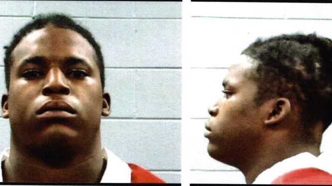 Man out on bond for murder charge arrested in prison smuggling attempt