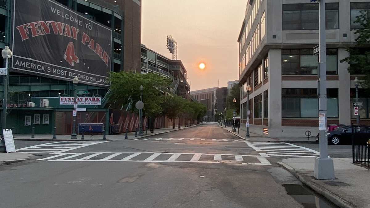 How long will wildfire haze persist in Massachusetts skies?