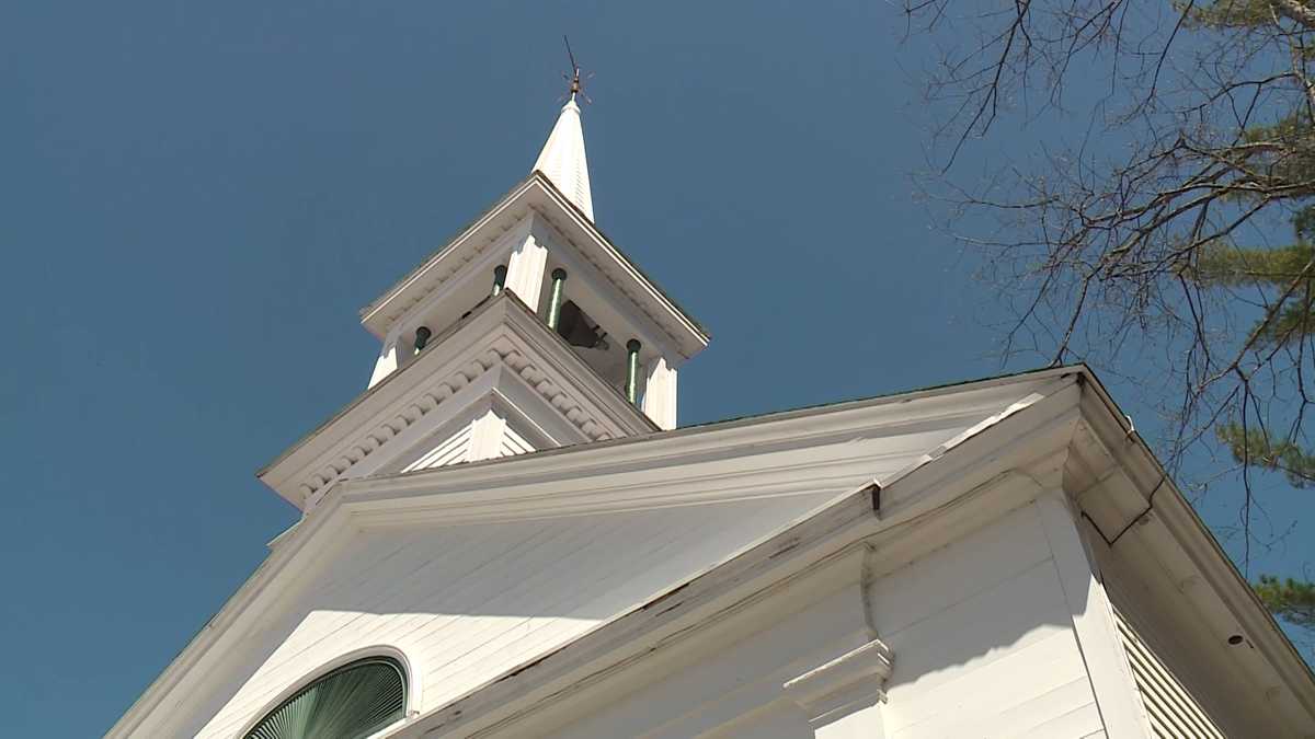 State issues new reopening guidelines for Maine churches