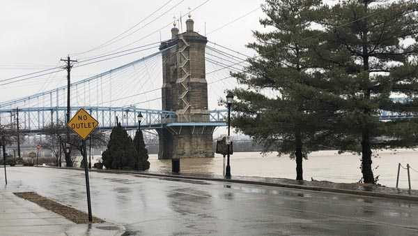Ohio River reaches flood stage: What to expect this weekend