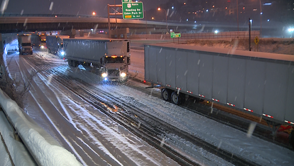 Multiple car, semi crashes caused major Tuesday morning backups on ...