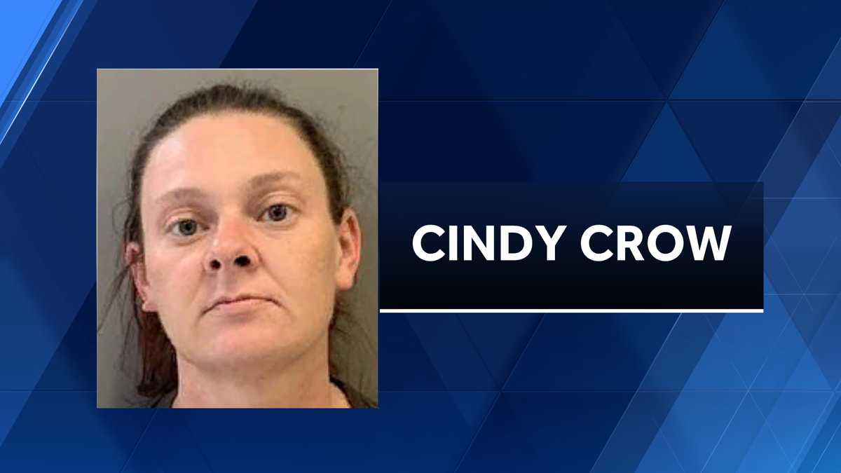 Mother arrested after dead newborn found in dumpster behind Alabama store