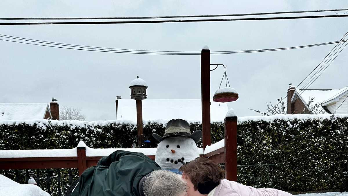 See Baltimore's first snow in 716 days in photos