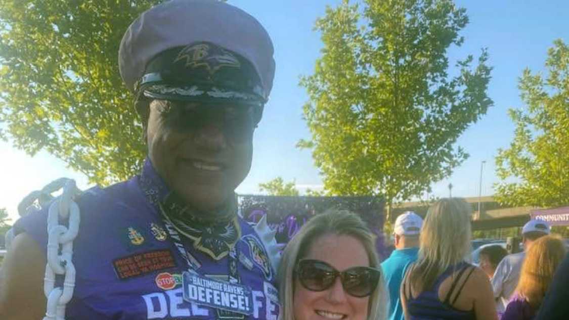 Ravens Flock remembers Captain Dee-Fense | Fan photos