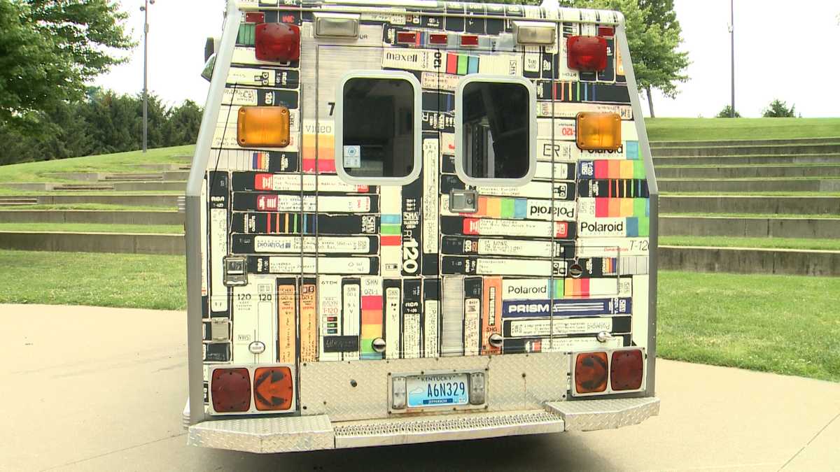 Mobile movie bus coming to downtown Louisville this summer