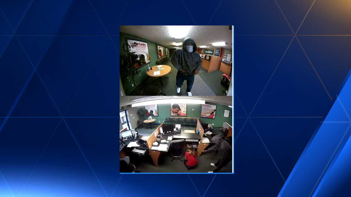 Clanton police respond to robbery at Check n' Go