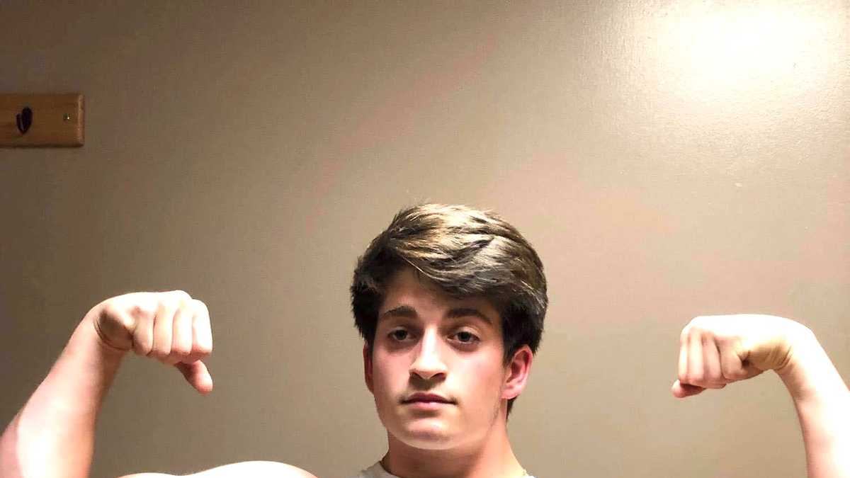 Senior Shout Out: WXII 12 recognizes high school, college graduates