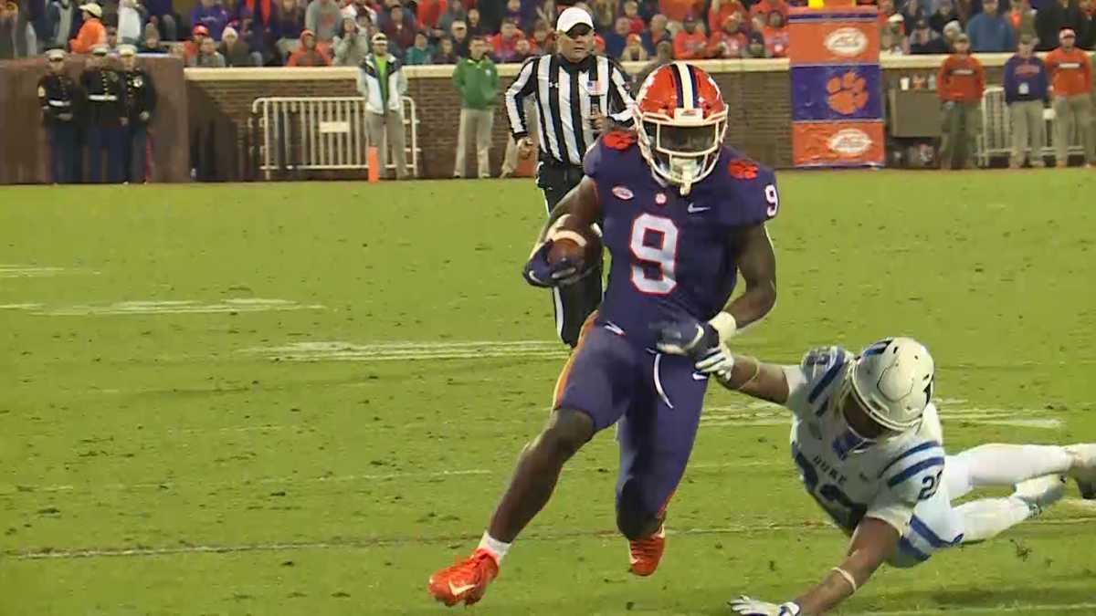 No. 2 Clemson overcomes slow start to beat Duke 35-6