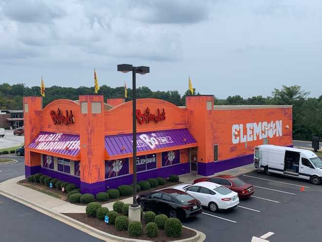 Clemson-themed Bojangles in violation with town ordinance
