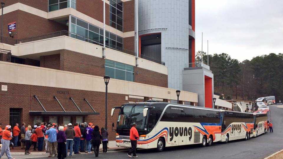 Clemson Tigers arrive in Phoenix for Fiesta Bowl