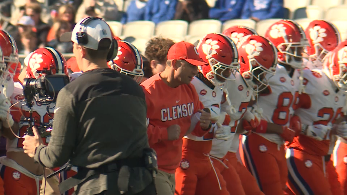 Clemson football team ends season with thrilling win over Kentucky
