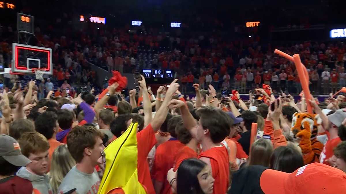 Clemson ranked in latest AP Top-25, Gamecocks women fall to No. 4