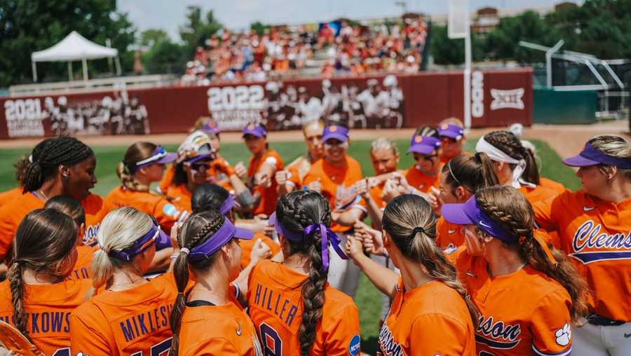 No. 16 Clemson softball drops Super Regional opener to No. 1 Oklahoma
