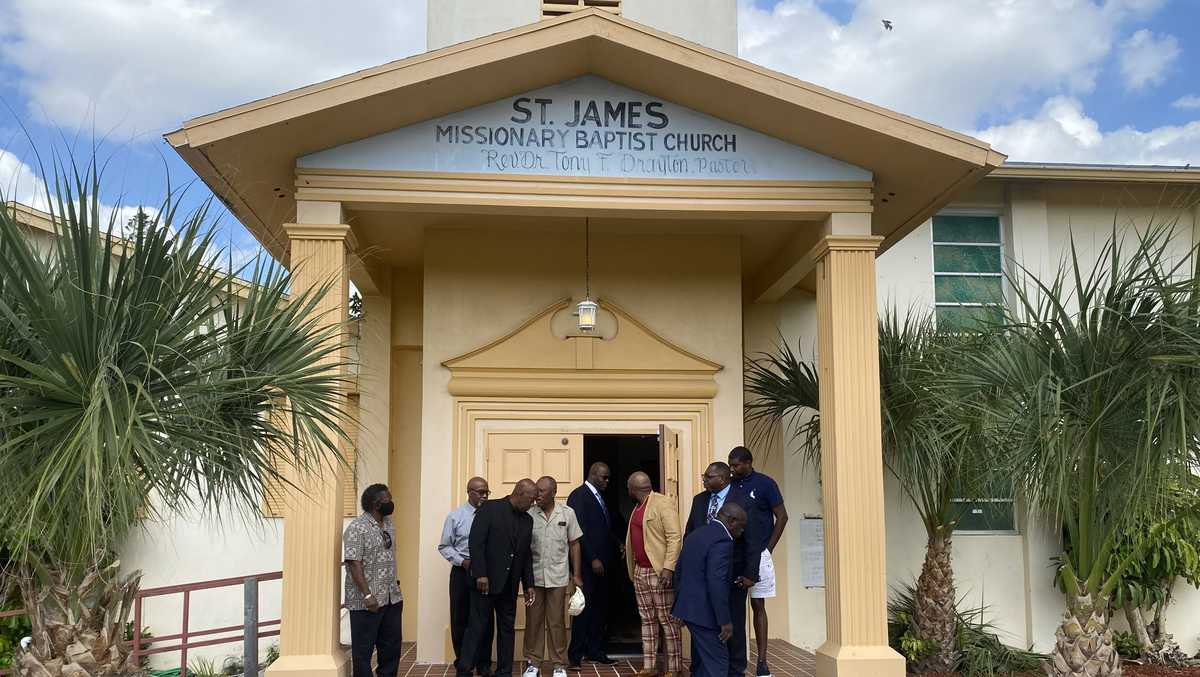 Florida clergy members meet with principals