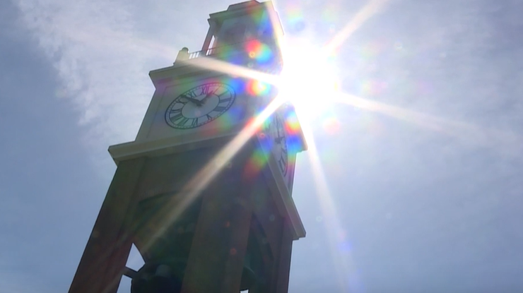 Hundreds flock to Miami University campus in Oxford to witness solar ...