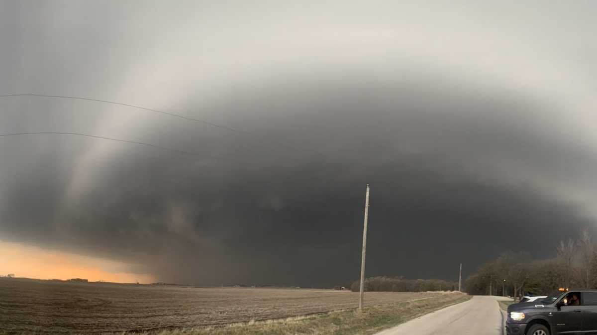 Iowa severe storms thunderstorms tornadoes