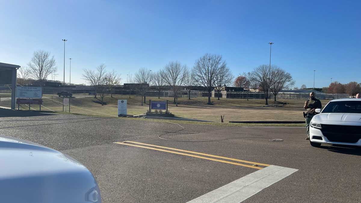Power out at Rankin County prison after truck takes down utility pole