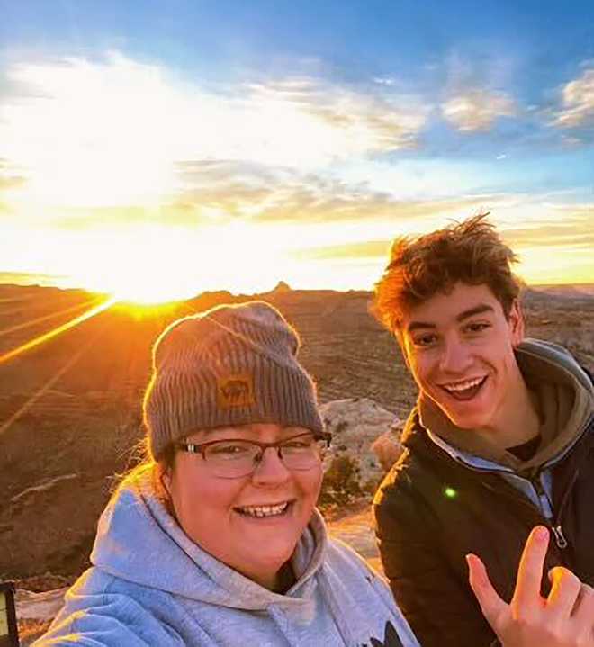 Woman keeps brother's memory alive with public, traveling journal