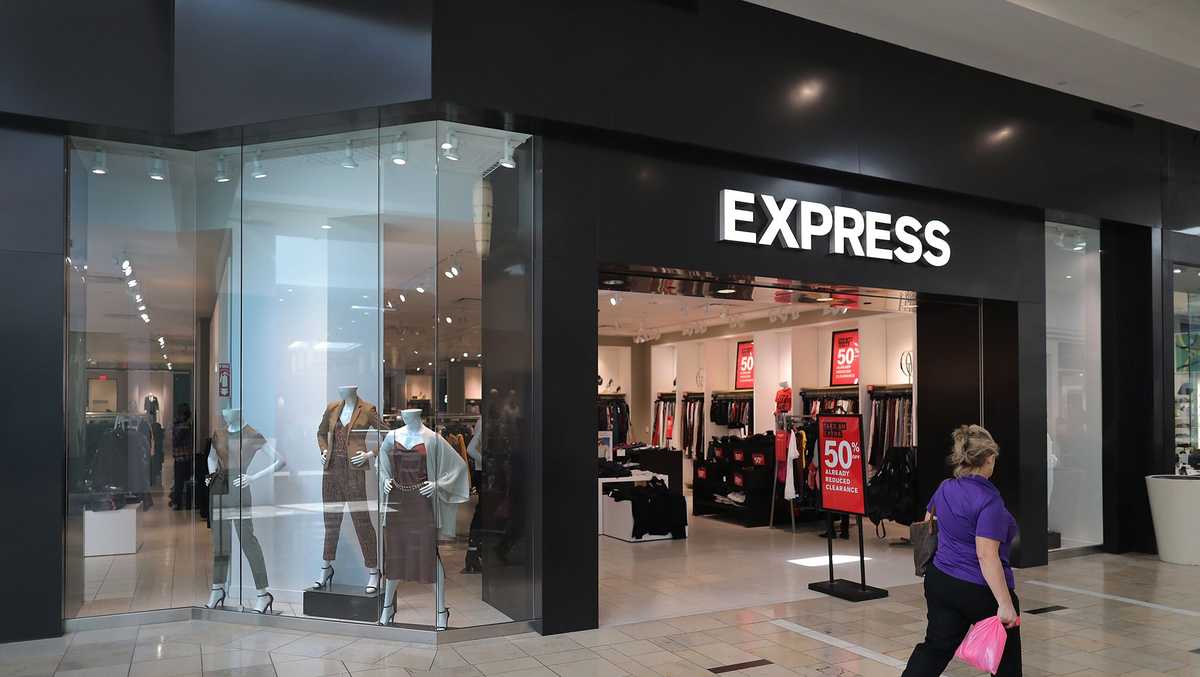 Express files for bankruptcy; closing more than 100 stores