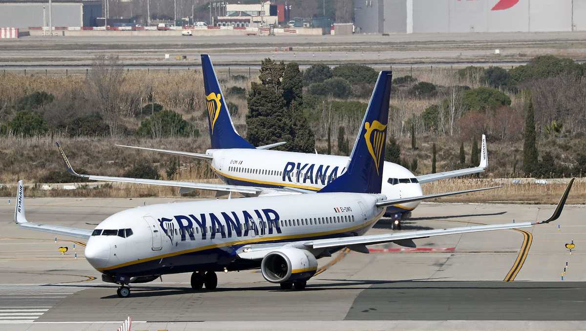 184 passengers, crew evacuated as Ryanair Boeing plane catches fire