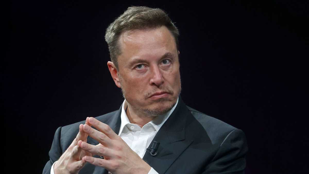 Elon Musk says SEC orders him to pay fine over Twitter purchase or face ...