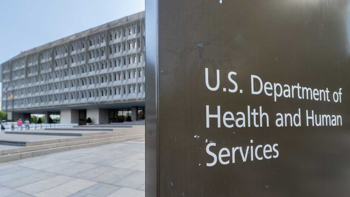Trump administration offering public health workers $25k buyout