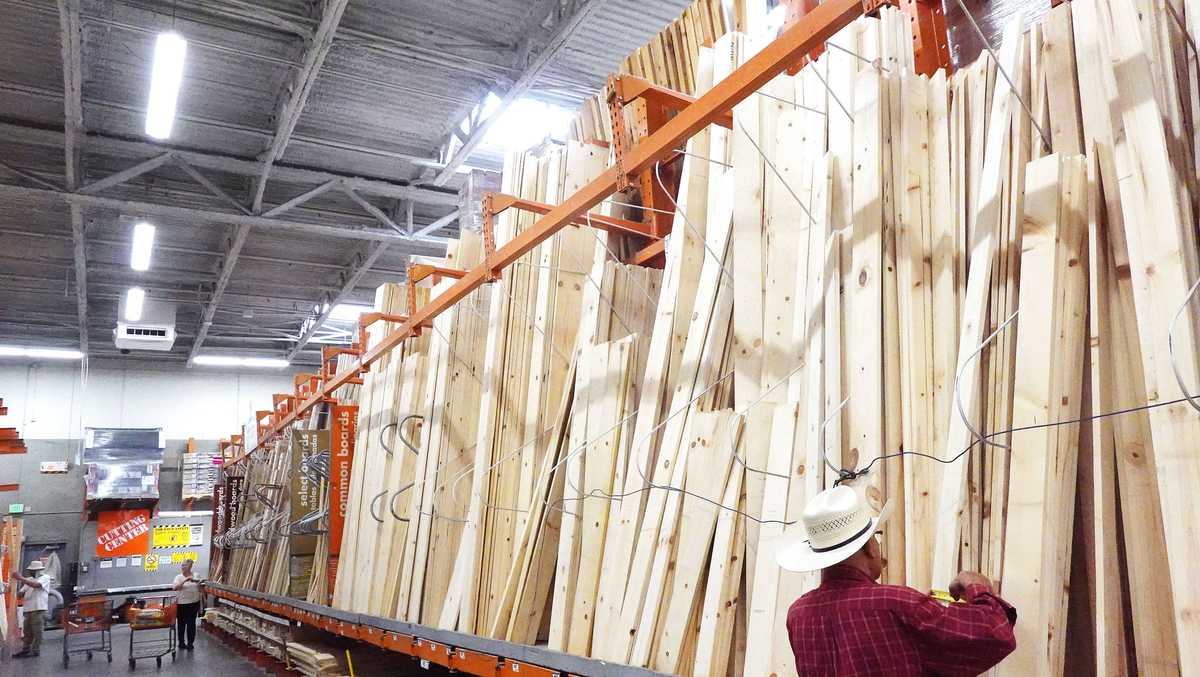 Trump places 10% tariff on lumber, 25% tariff on furniture, cabinets