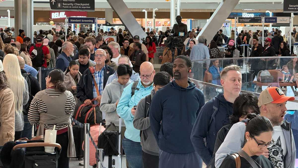 Is it safe to fly during the government shutdown? Here’s what aviation ...