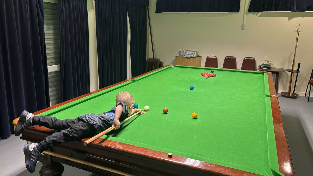 2-year-old boy sets world record for snooker trick shots