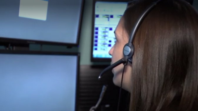 911 dispatcher helps dad deliver baby during emergency call