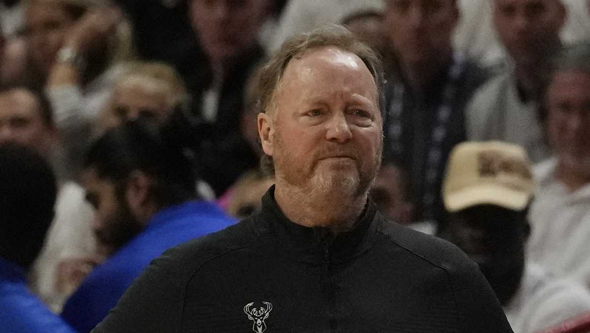 Milwaukee Bucks fire head coach Mike Budenholzer