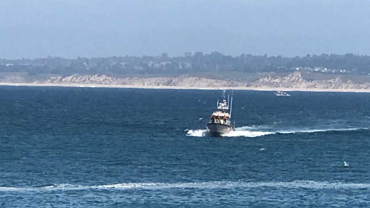 Kayakers rescued at Lover's Point