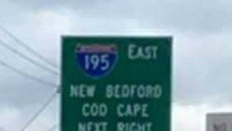 Oops! Highway sign for Interstate 195 in Dartmouth has a little ...