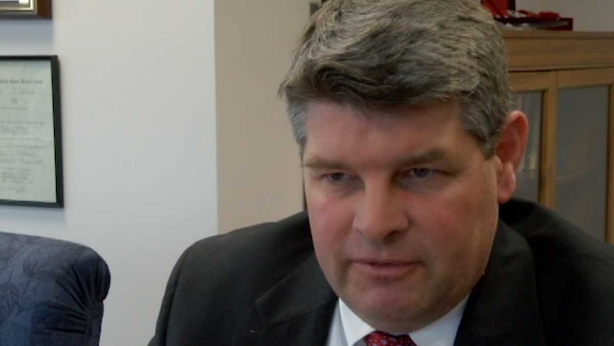 Ex-U.S. attorney Tristram Coffin to lead Vermont prison investigation