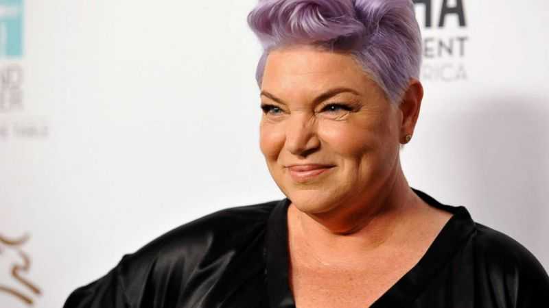 'The Facts of Life' star Mindy Cohn reveals breast cancer battle