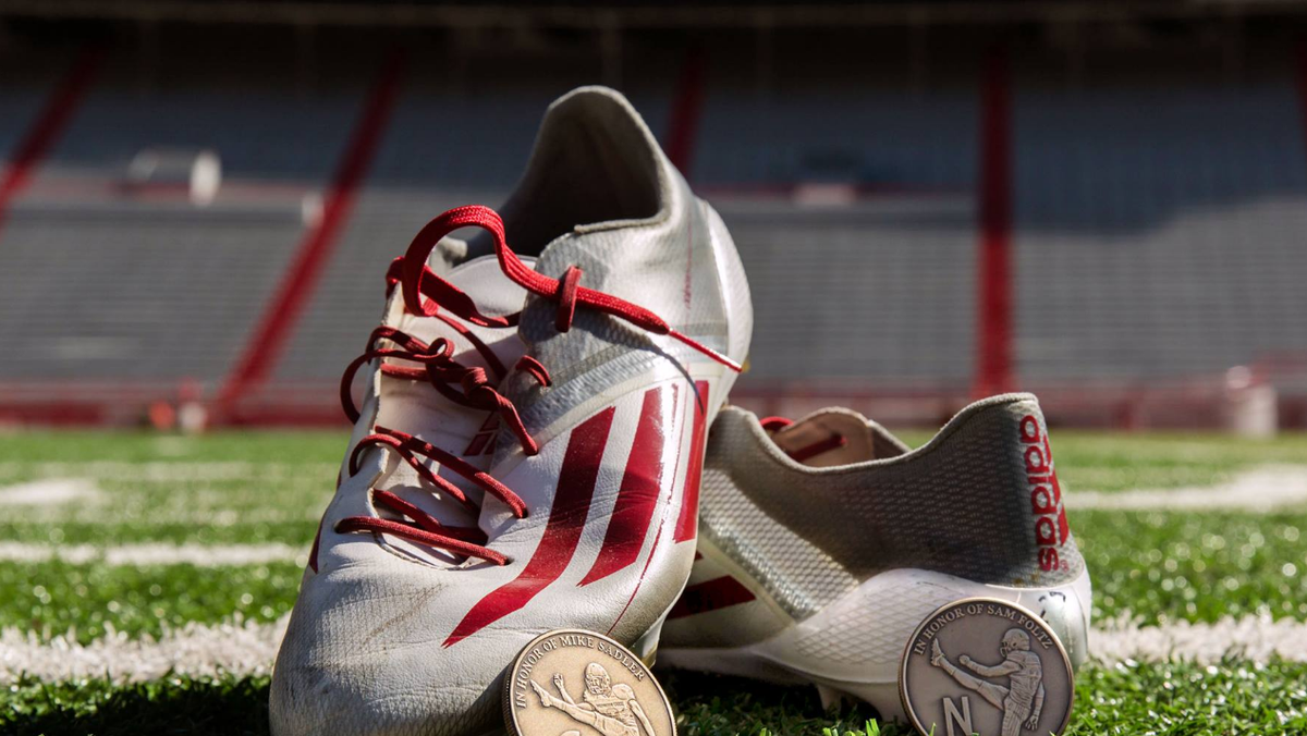 PHOTOS: Opponents honor Sam Foltz throughout season