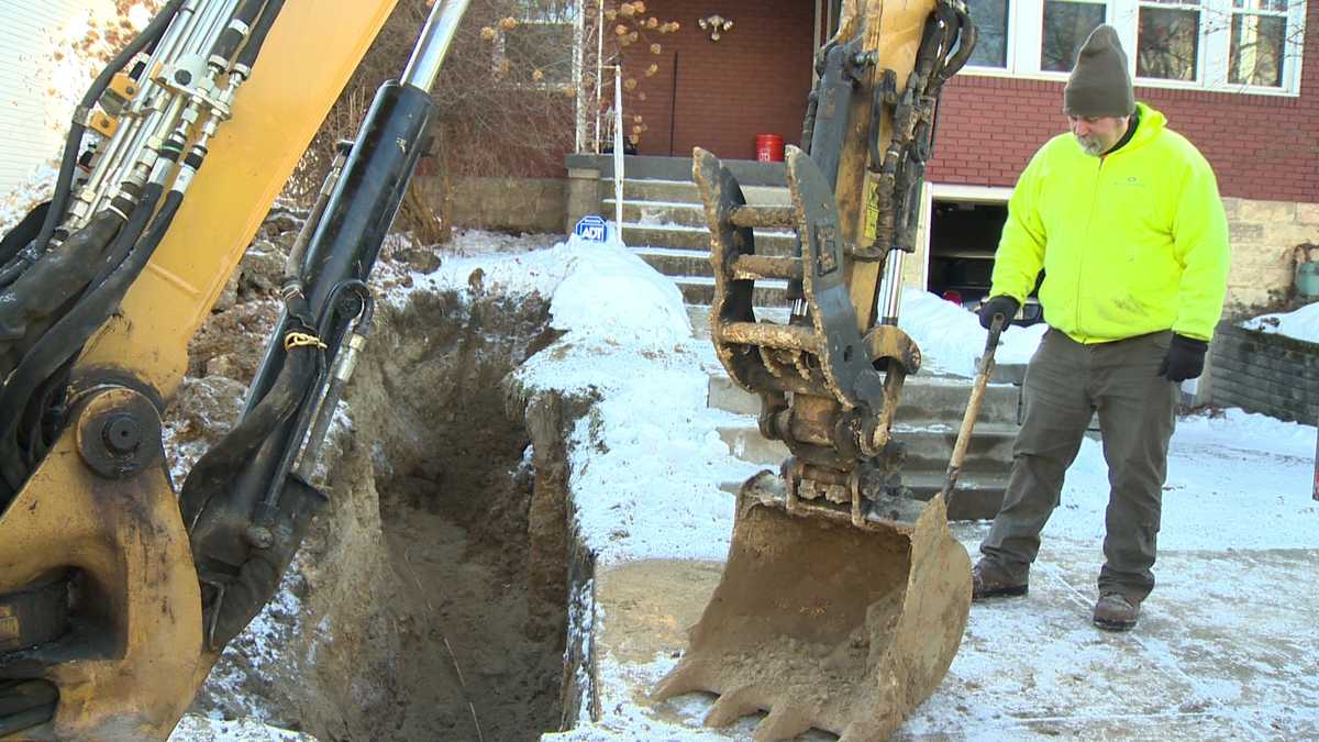 Essential workers brave freezing temps to keep Western PA moving