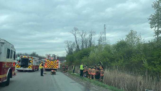 Officials: 2 injured after crash in Colerain Township Monday