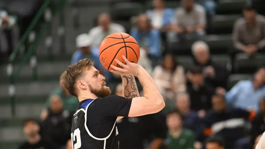 Coleton Benson’s career night sends Green Wave to their first loss