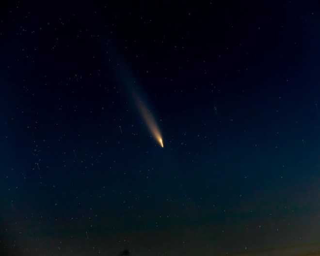 Photos: Iowans snap once-in-a-lifetime photos of Comet Tsuchinshan-ATLAS