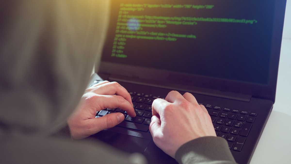 FBI holds cyber safety awareness presentation